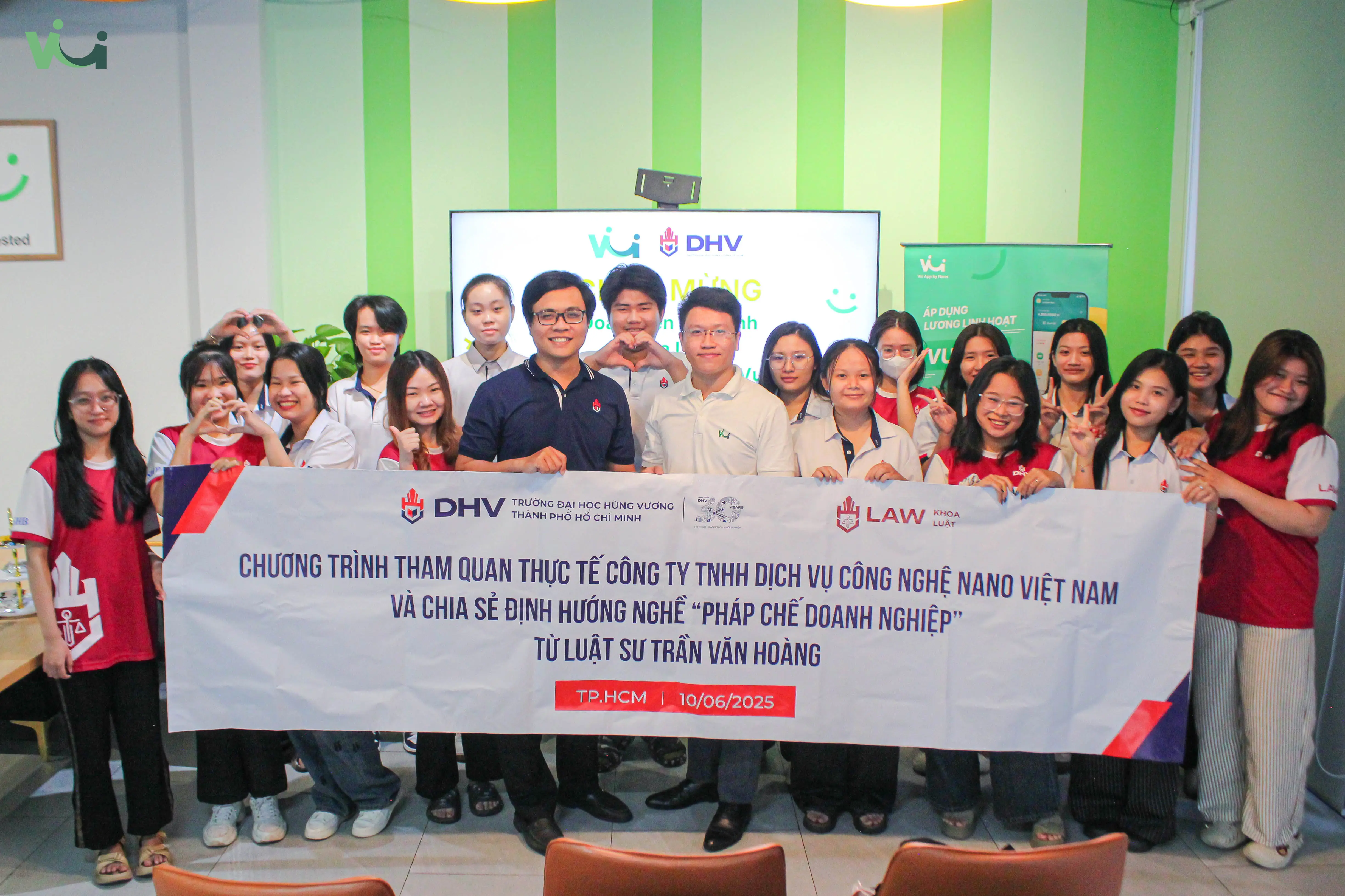 SINH VIÊN KHOA LUẬT THAM QUAN CÔNG TY TNHH DỊCH VỤ CÔNG NGHỆ NANO VIỆT NAM VÀ ĐỊNH HƯỚNG NGHỀ ...